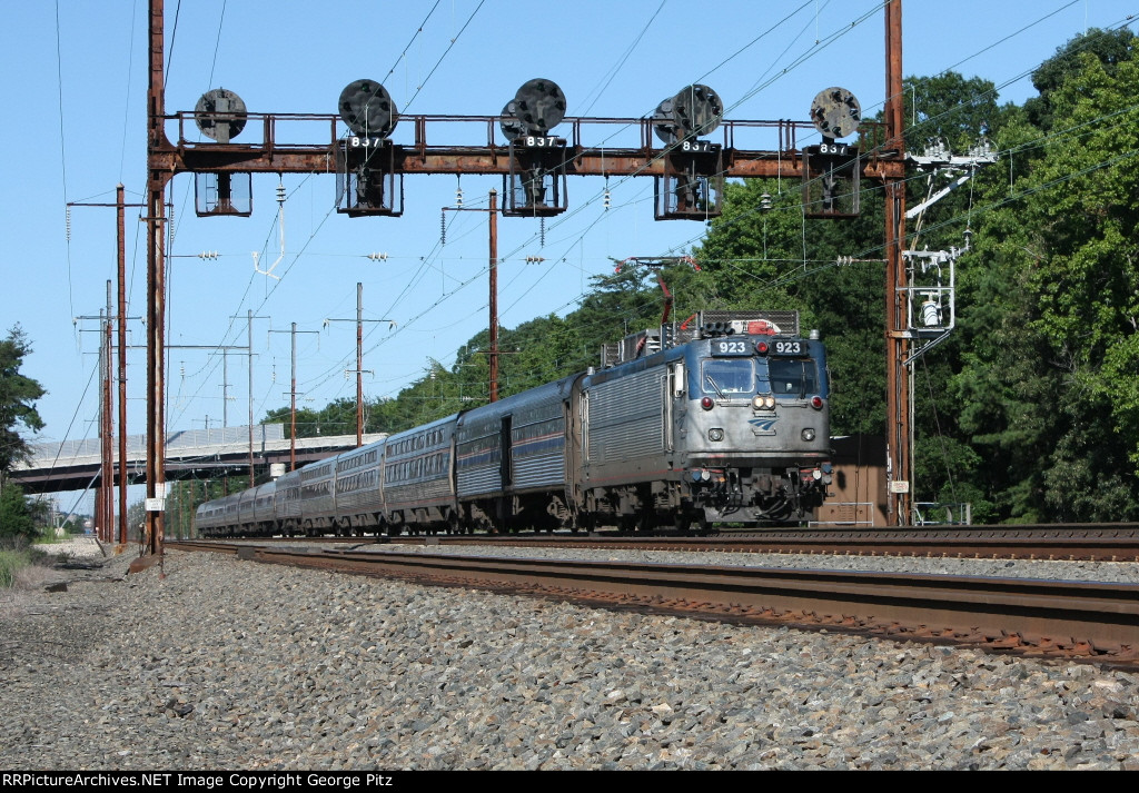 Amtrak train 98(24)